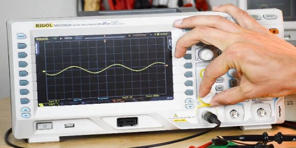 Oscilloscopes 101 - How to use an O-Scope | CircuitBread